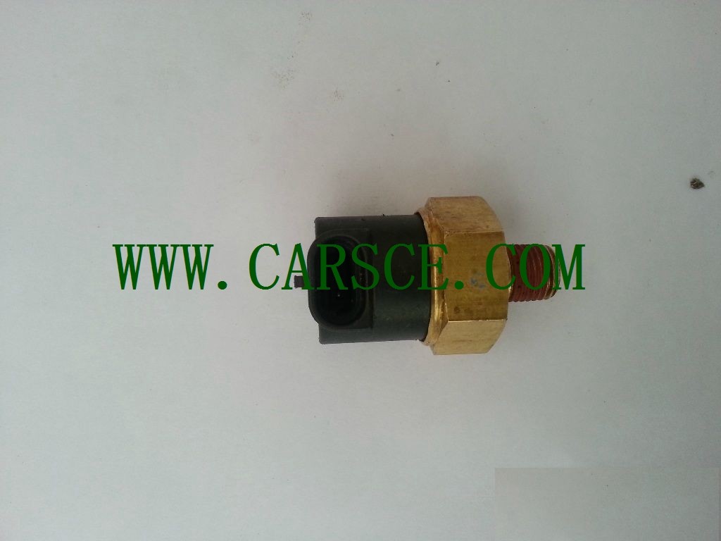 Detroit Diesel & Volvo Engine Oil Pressure Sensor Switch 25532797 23511176